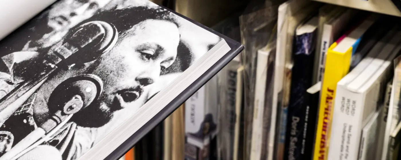Stuart Hall Library Artist’s Residency 2023 – HANGAR – Centro de ...
